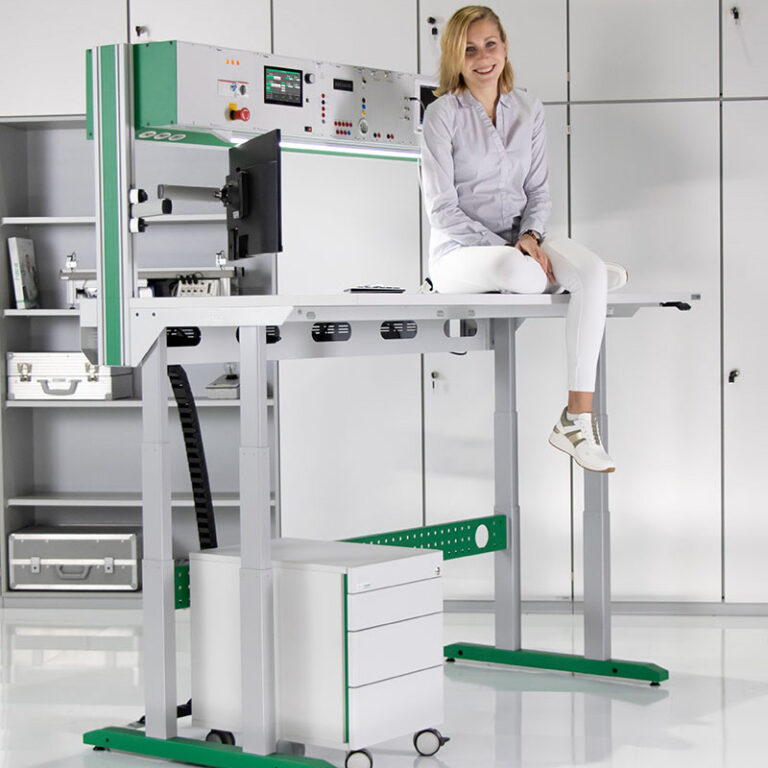 Home-EN - Elektroarbeitstische Montagetische Elektrolabor ESD